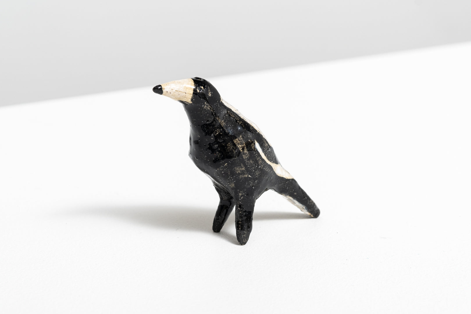 Ceramic Magpie – JamFactory